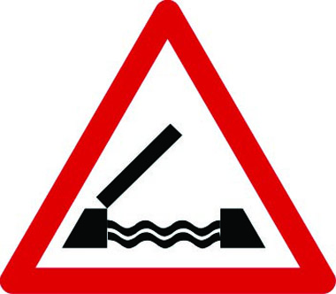 Opening bridge triangle. Fig 529. 600mm Class 1 reflective traffic sign ...